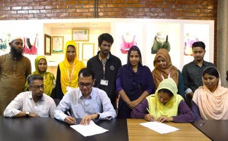Affiliate in Bangladesh signs CBA with Hop Lun | IndustriALL
